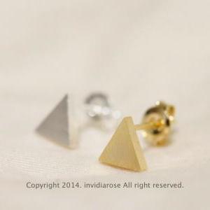 Triangle Earring on Luulla
